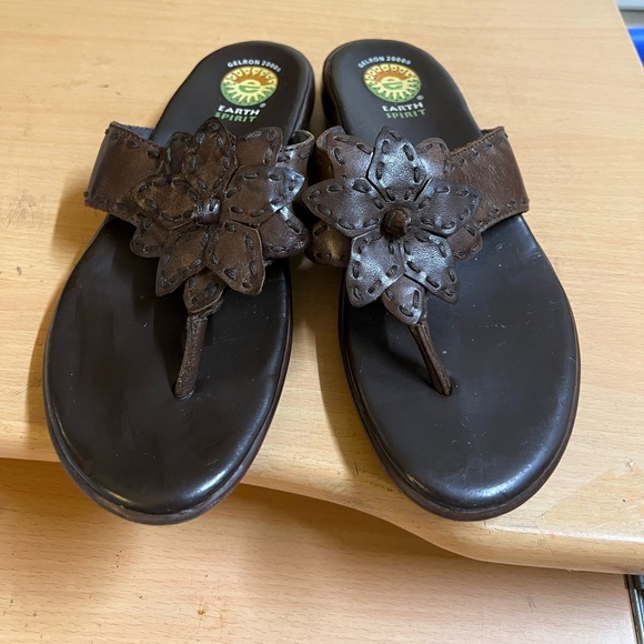 Earth Spirit | Shoes | Earth Spirit Flip Flop Sandals Brown Genuine ...
